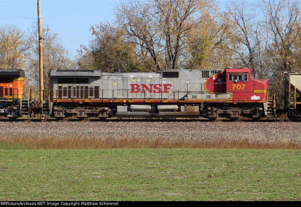 BNSF 707